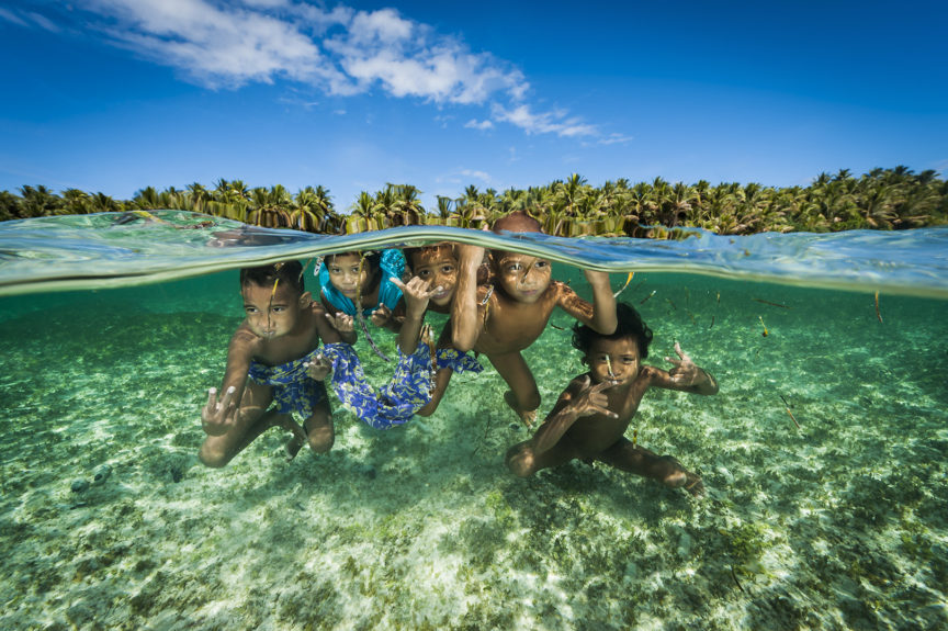 Two Worlds - David Doubilet